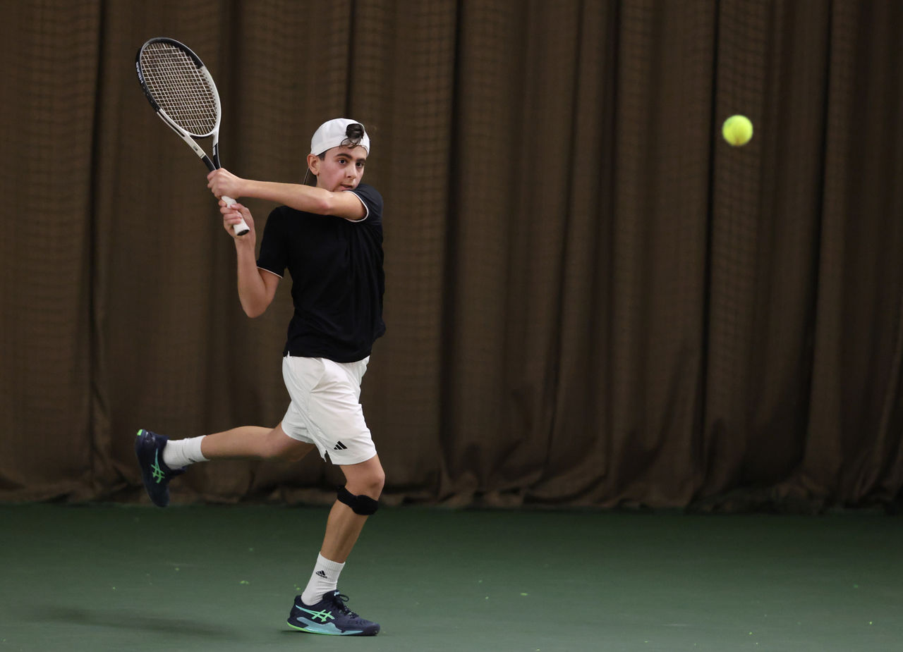 Alex Grigoryan überzeugt im Einzel und Doppel